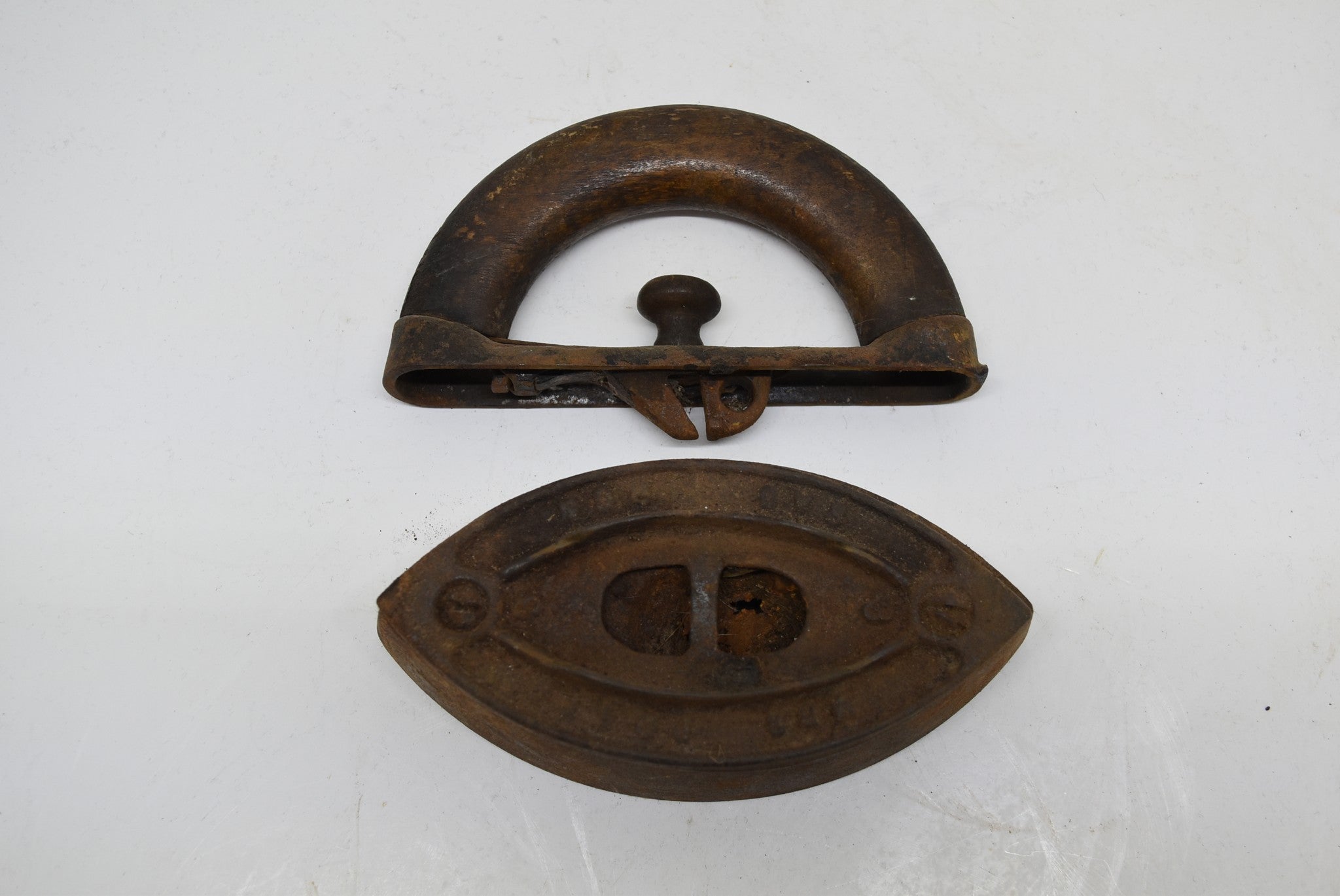 Collector's Vintage Mrs. Potts Sad Iron Collectible Home Decor Ironing ...