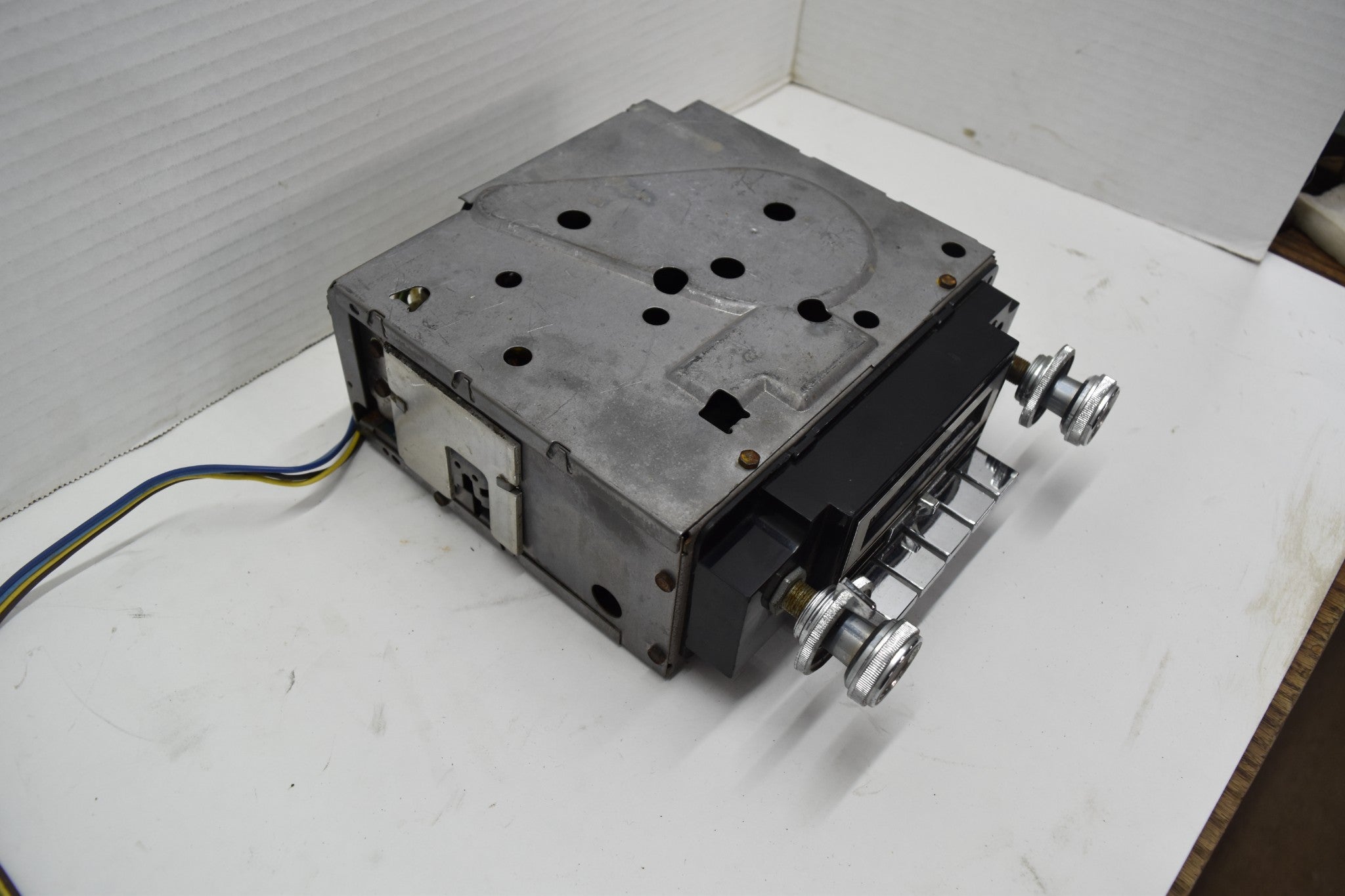 1970's Delco GM AM/FM Stereo Push Button Radio Corvette Camaro Firebir ...