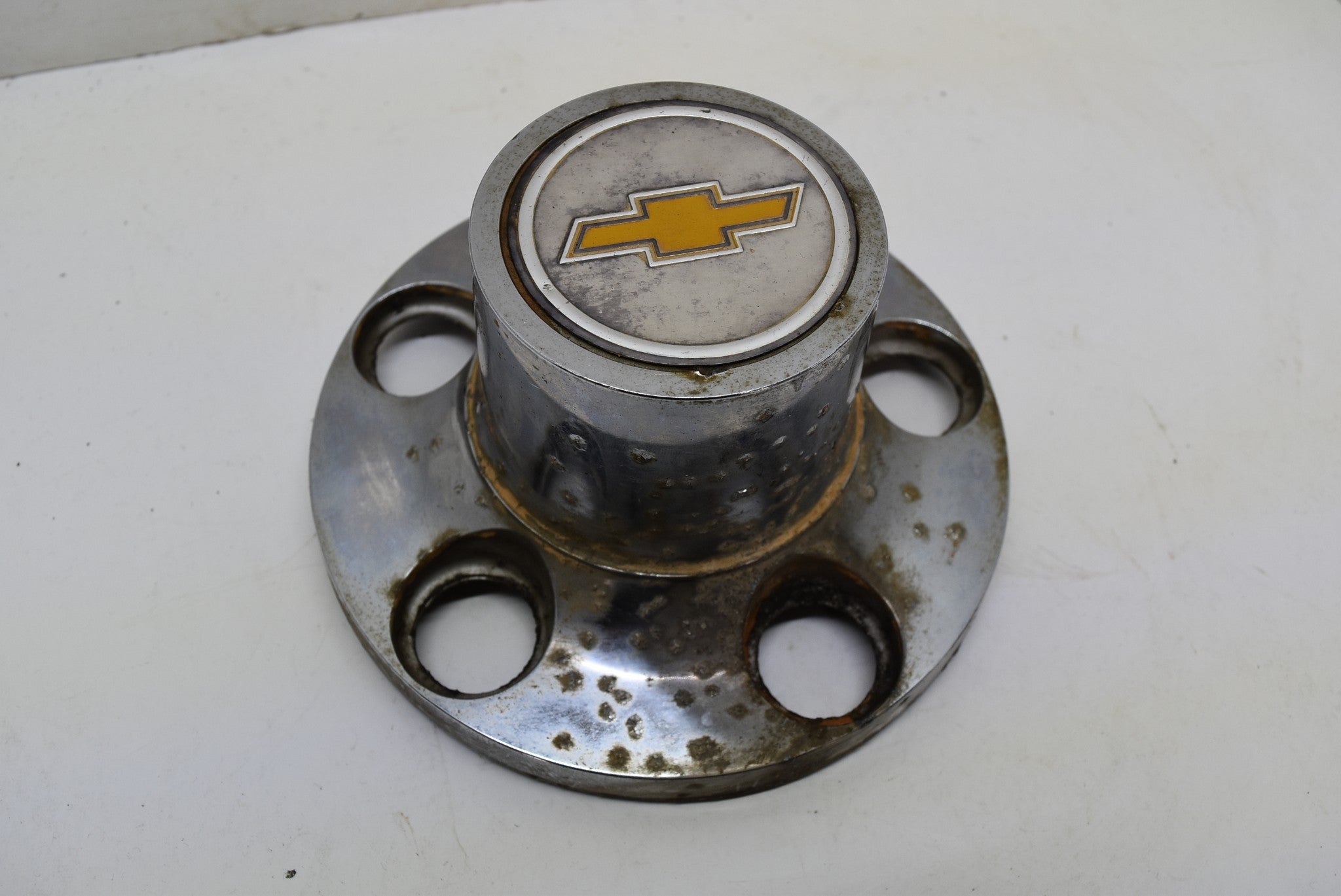 1973-1987 Chevrolet Center Wheel Caps Chevy Hubcap 5 Lug Bowtie Cover ...