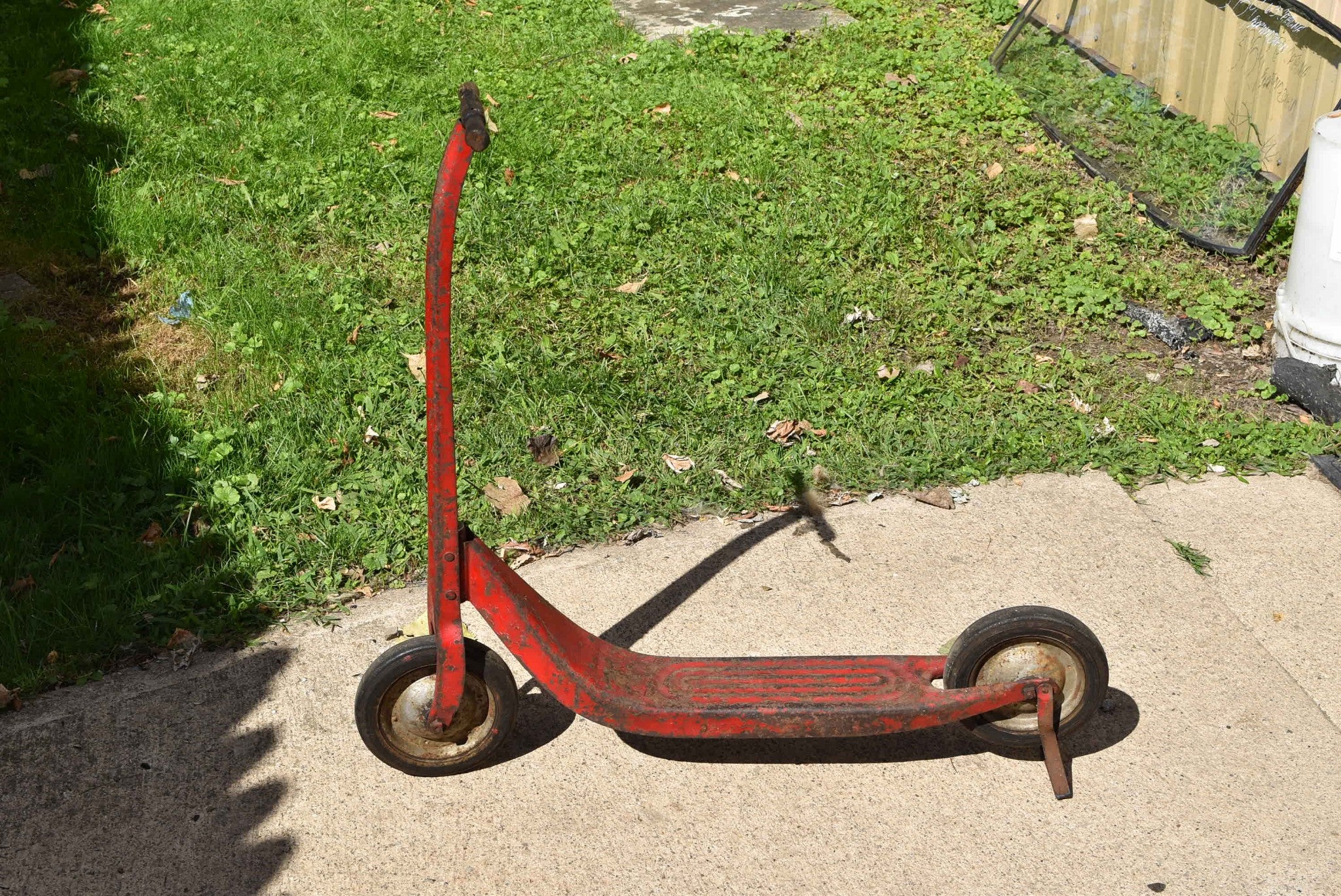 Vintage Radio Line Scooter Kick Push Flyer Retro Red Metal Wood Handle ...