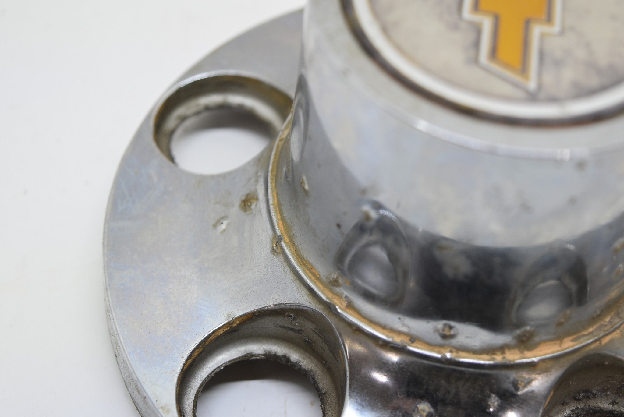 1973-1987 Chevrolet Center Wheel Caps Chevy Hubcap 5 Lug Bowtie Cover ...