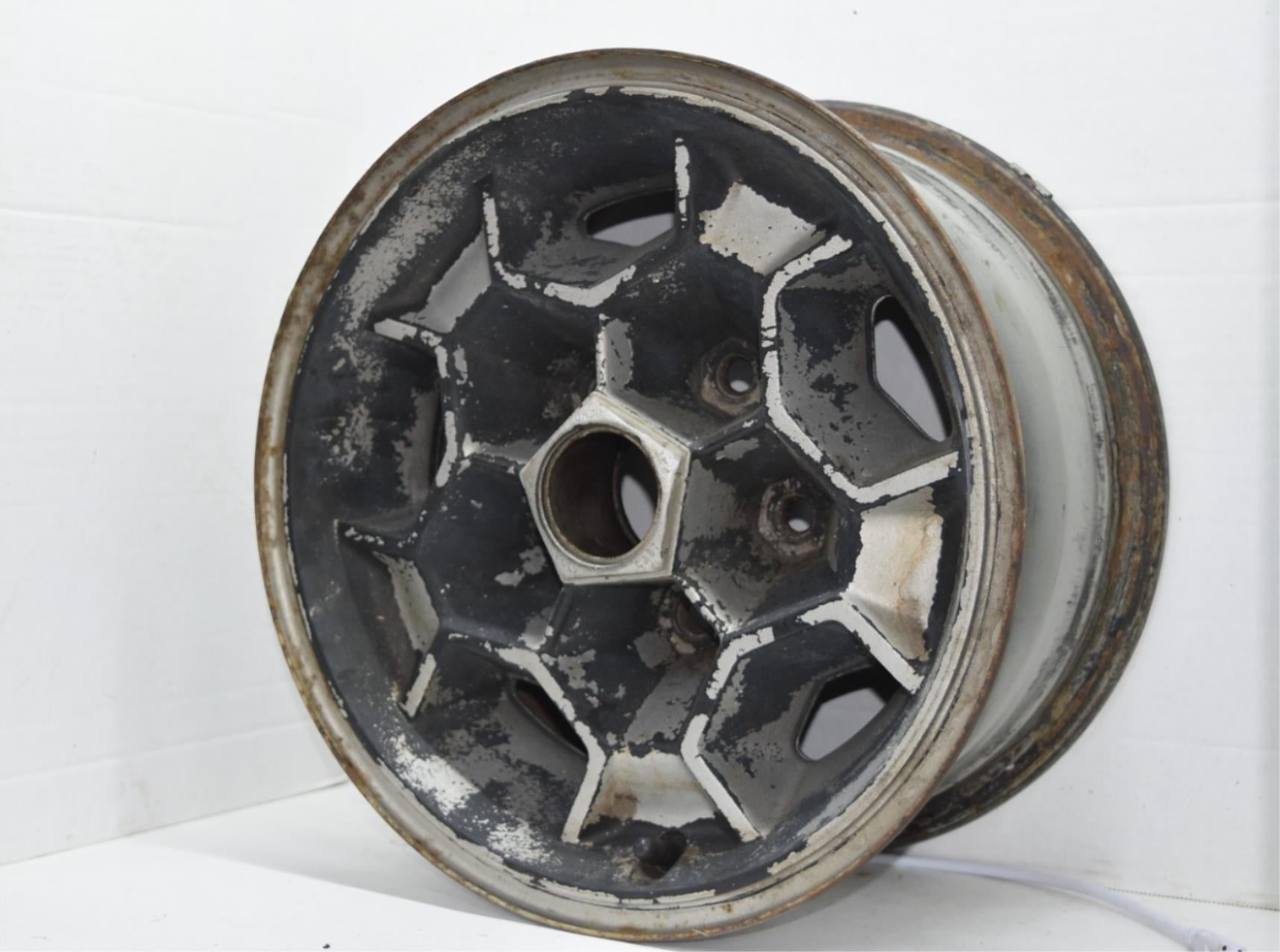 Pontiac Firebird Trans Am Honeycomb Wheel 14 x 7 JJ 1971 1972 1973 197 ...