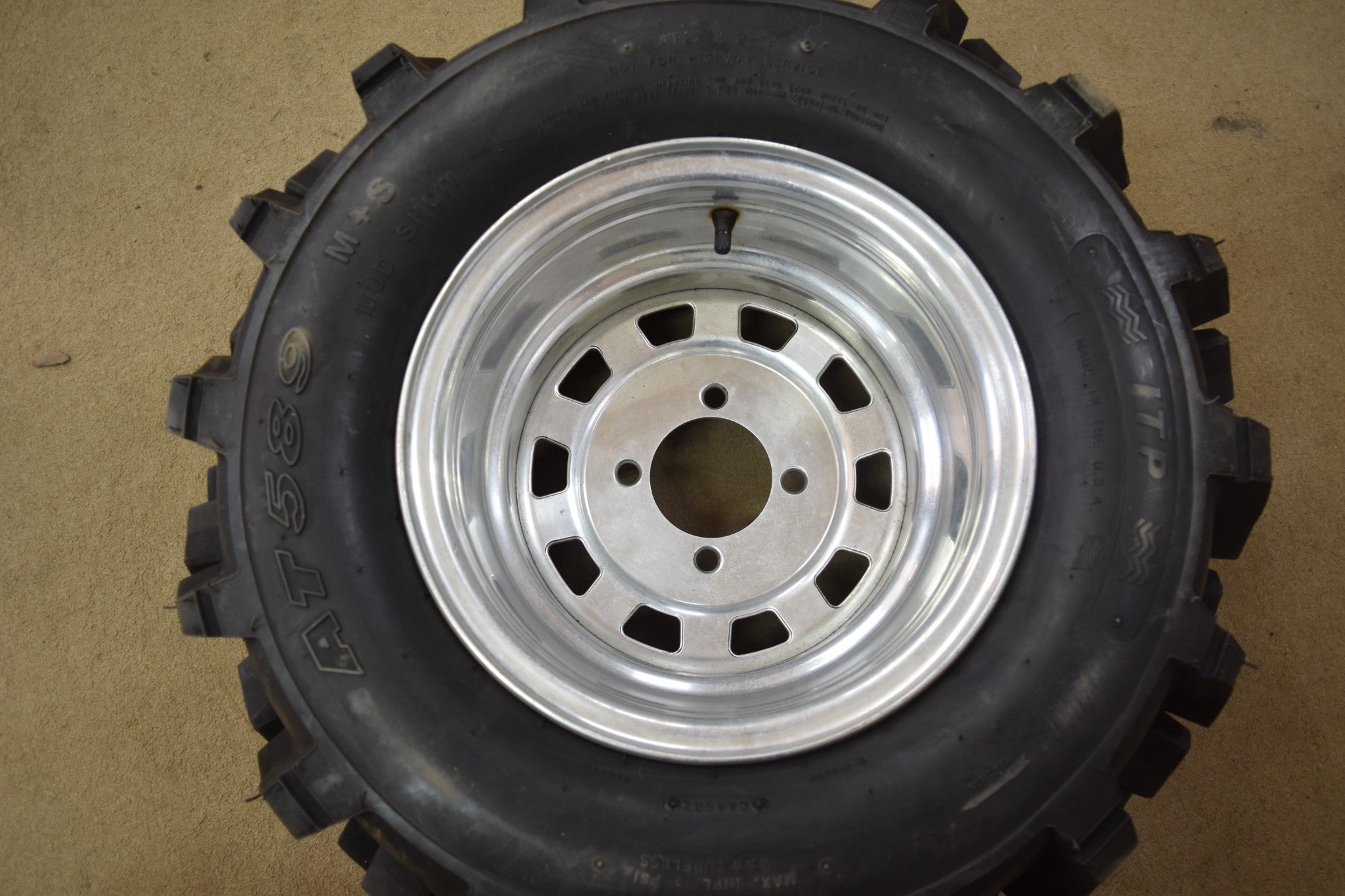 AT589 MUD AND SNOW ITP AT27 X 9-12 TIRE RIM TUBELESS 413TO– FatMan's Garage, LLC