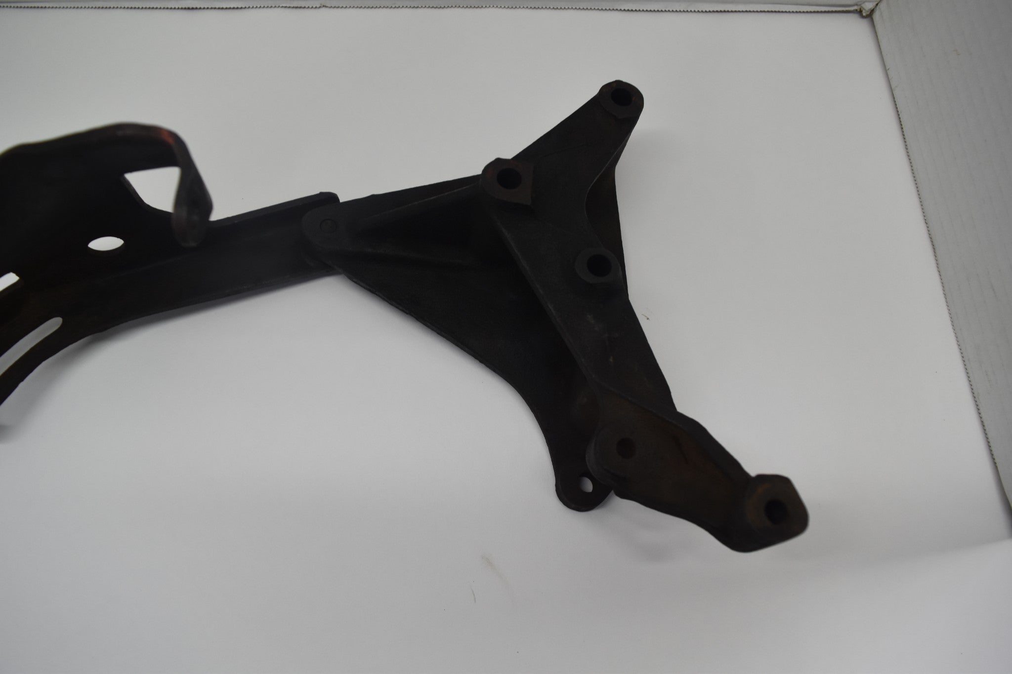 1965 1966 1967 OLDSMOBILE V8 ALTERNATOR BRACKET 386216 65 66 67– FatMan ...