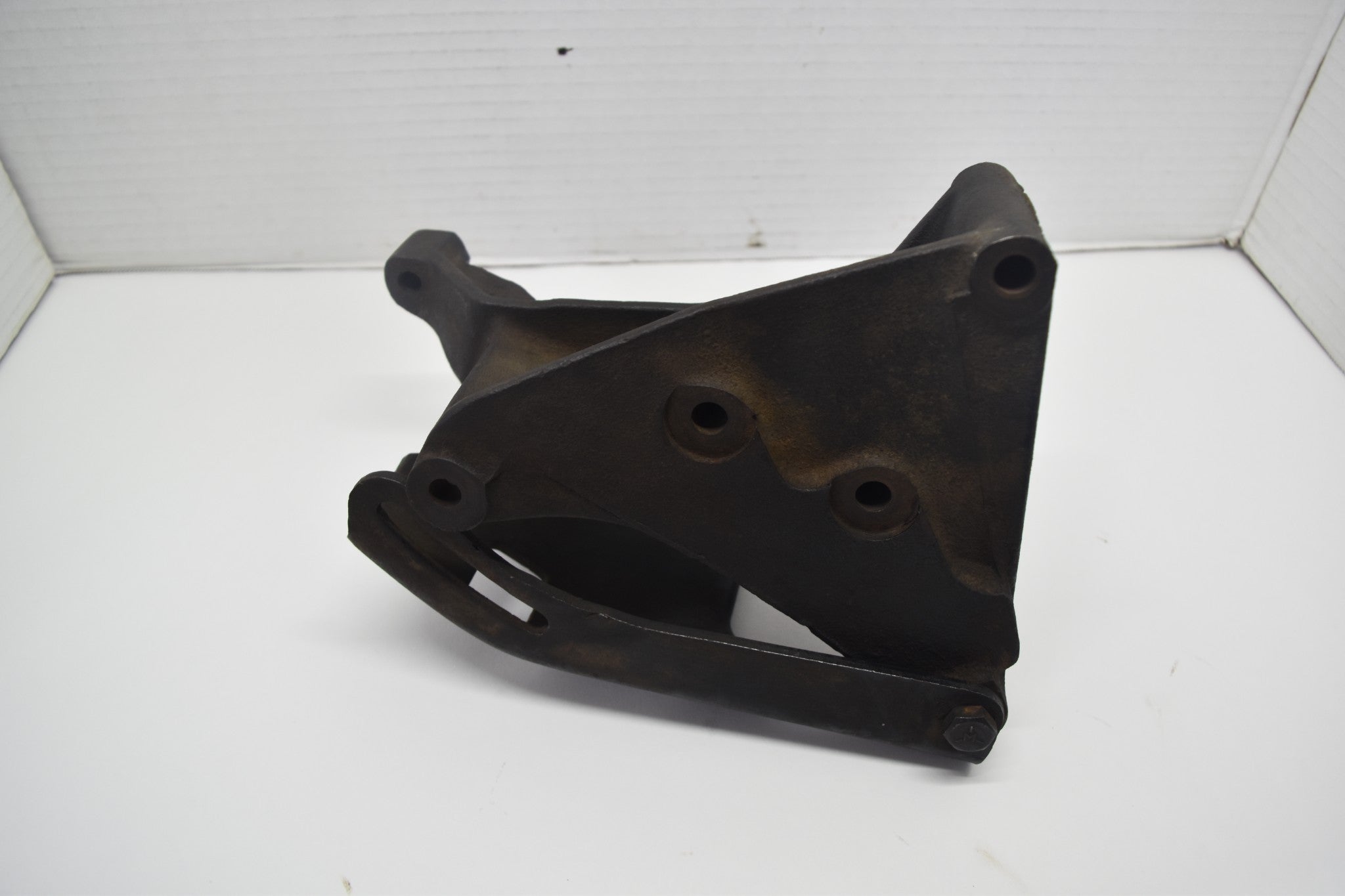 1965 1966 1967 OLDSMOBILE V8 ALTERNATOR BRACKET 386216 65 66 67– FatMan ...