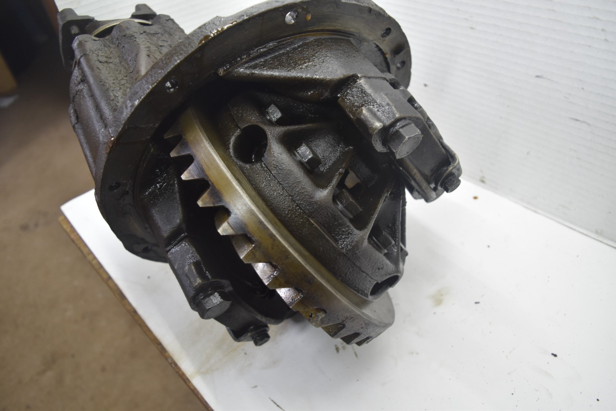 1946 1954 GMC CHEVY TRUCK 1 TON THIRD MEMBER DIFFERENTIAL CARRIER PIG ...