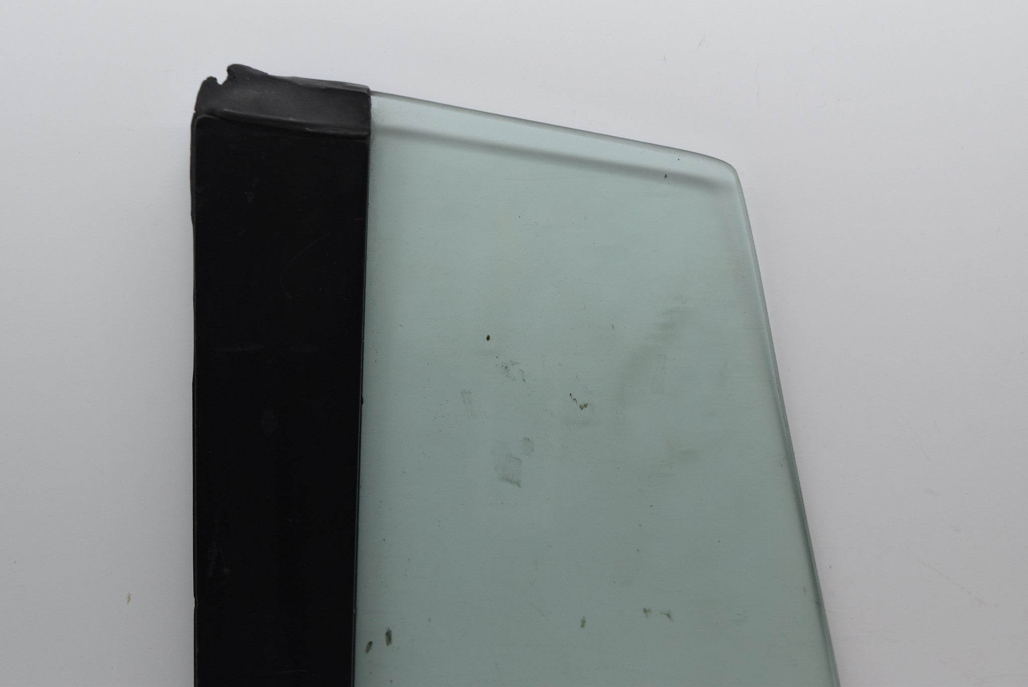 1983-1993 Ford Mustang Convertible Rear RH Quarter Panel Window Glass – FatMan's Garage, LLC