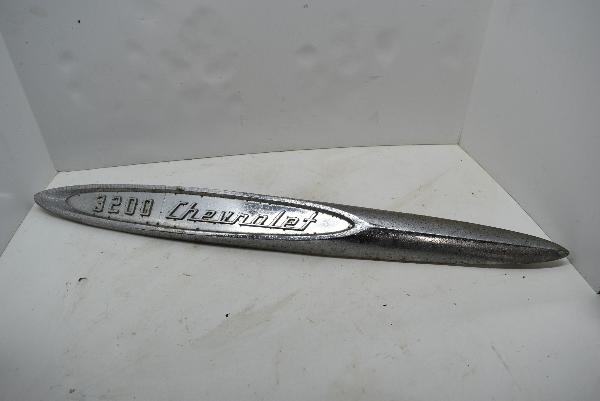 1957 3200 Chevrolet Pickup Truck RH Pass Fender Emblem Trim OEM 57 Che ...