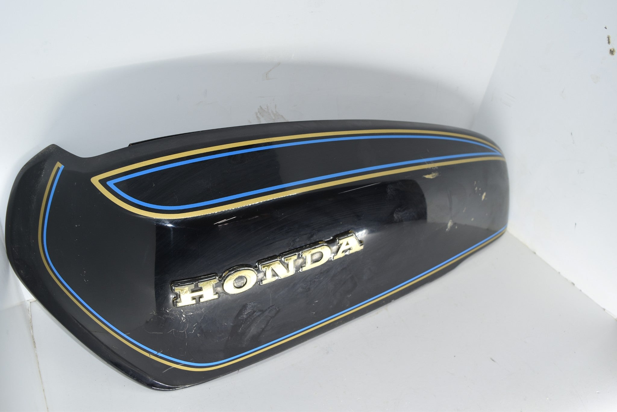 Honda GL1000 1977 77 Goldwing LH Driver Fuel Tank Cover OEM Trim Origi ...