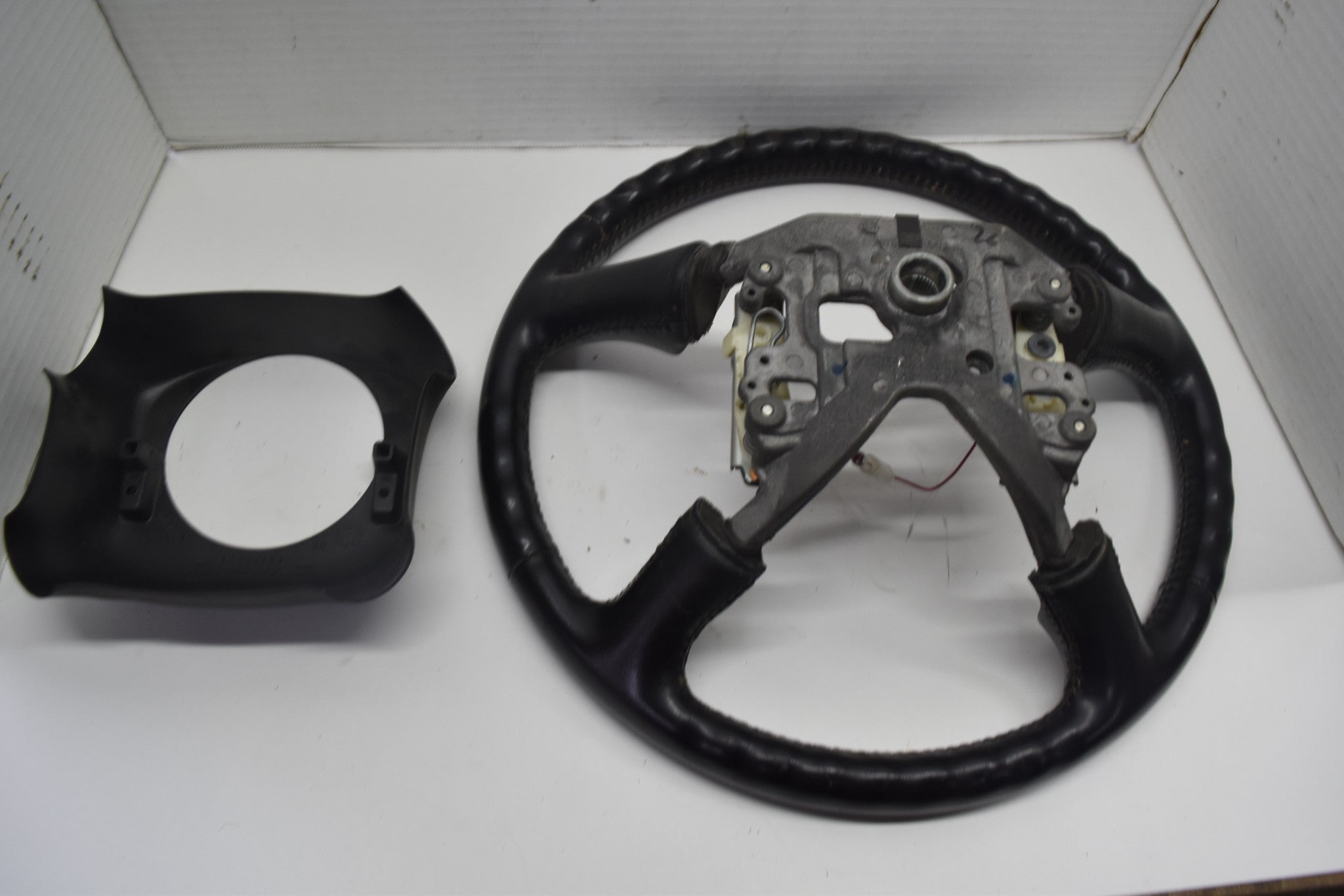 1998 1999 2000 2001 2002 CHEVROLET SILVERADO SIERRA TAHOE STEERING WHE ...