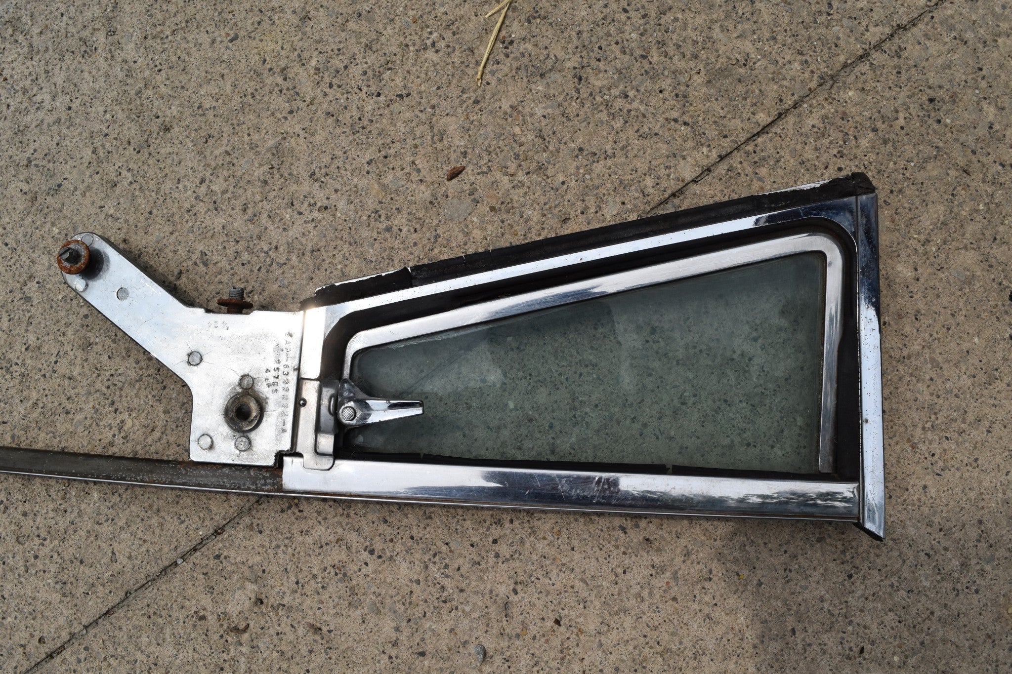 1957 1958 1959 FORD FAIRLANE PASSENGER DOOR VENT WING WINDOW 57 58 59 ...