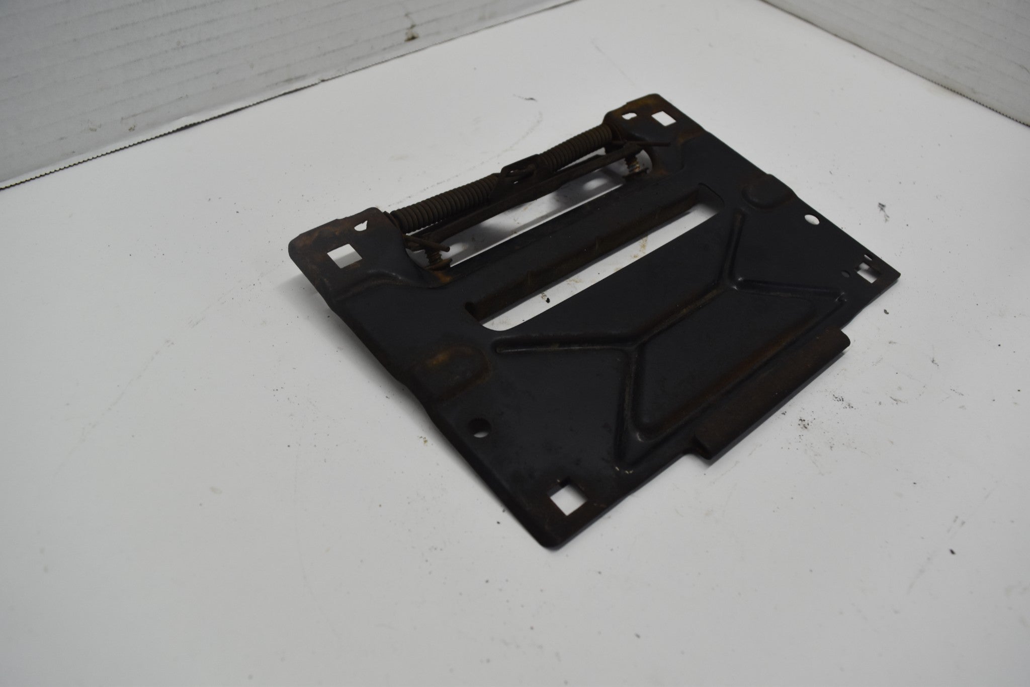 1971 1972 OLDSMOBILE CUTLASS 442 BUICK SKYLARK LICENSE PLATE BRACKET G ...