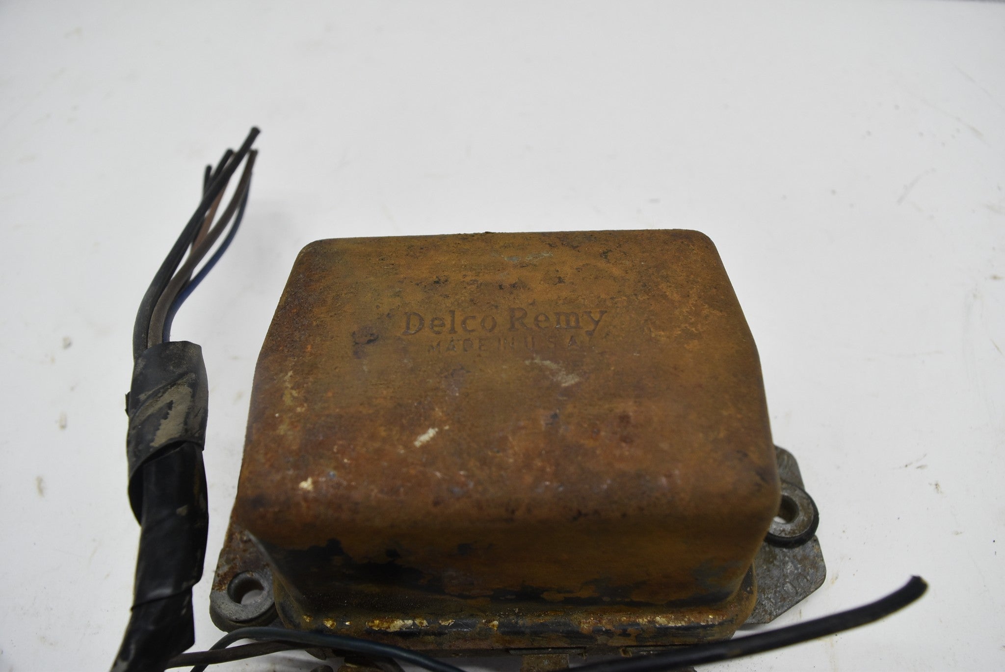 1958 GM Delco Remy Voltage Regulator 1119002 dated 7F 56 57 58 59 60 C ...