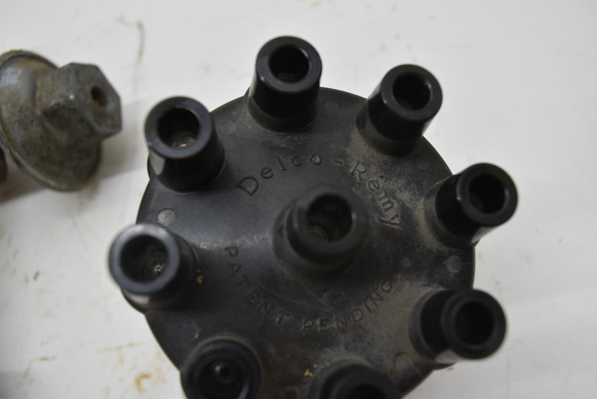 1958 CADILLAC GM DELCO REMY DISTRIBUTOR OEM 1110867 ORIGINAL BUICK VAC ...