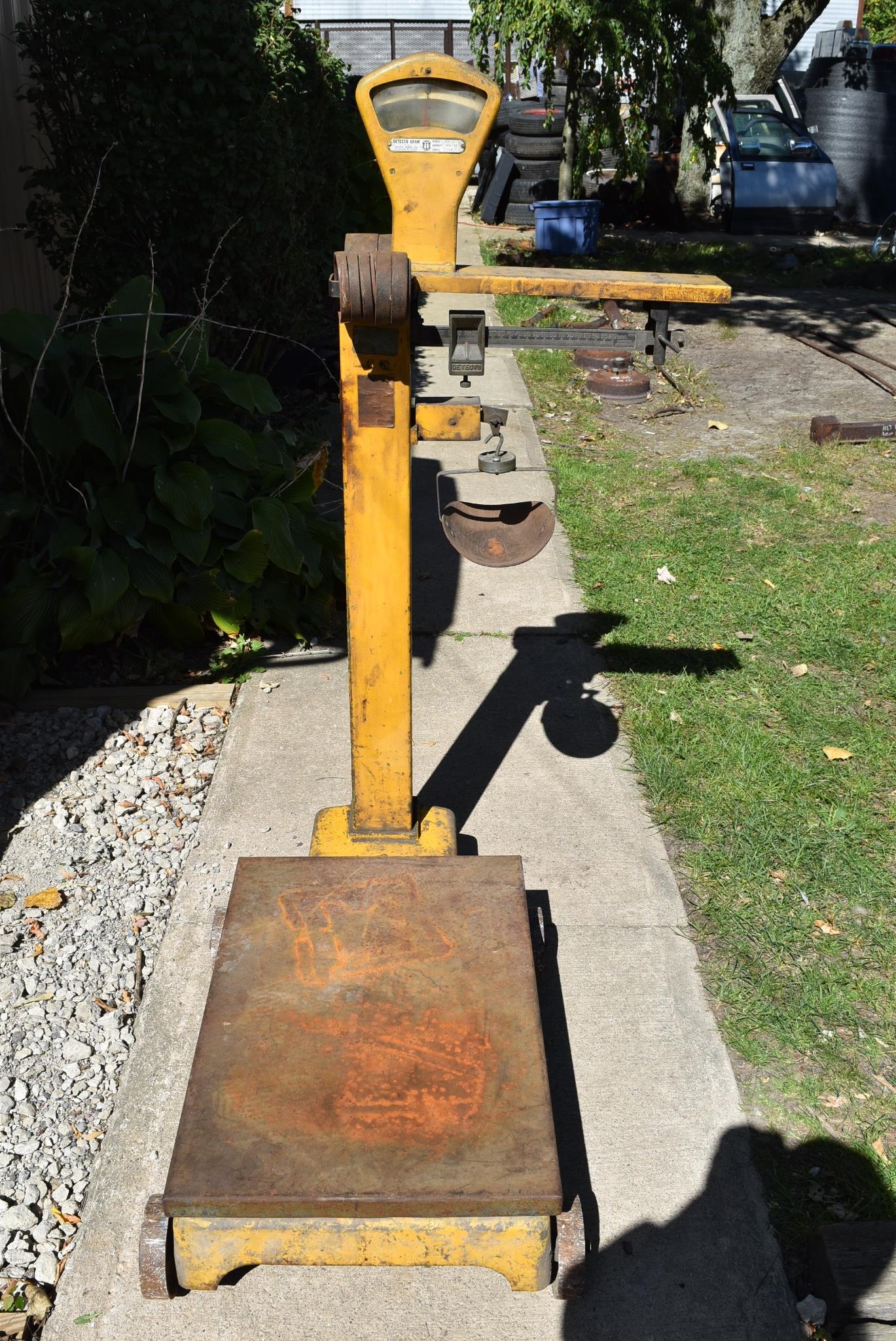 Vintage Detecto-Gram 1000 Pound Scale Yellow Balance Scale Decor Needs ...