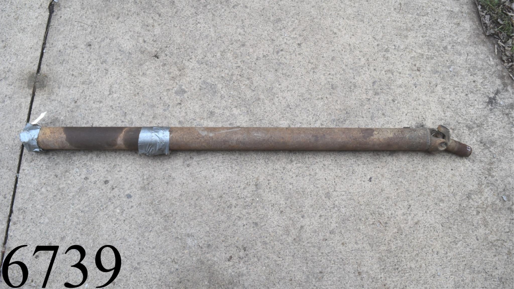 1967 1968 1968 Chevrolet Camaro Driveshaft 27 Spline Output M22 Chevy ...