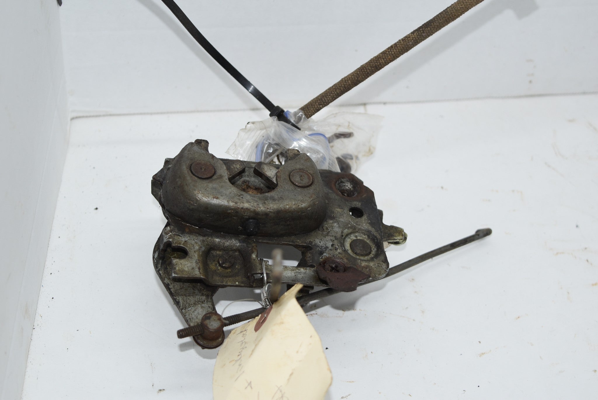 1968 1969 Ford Ranchero Passenger Left Door Linkage & Latch 68 69 Stri ...