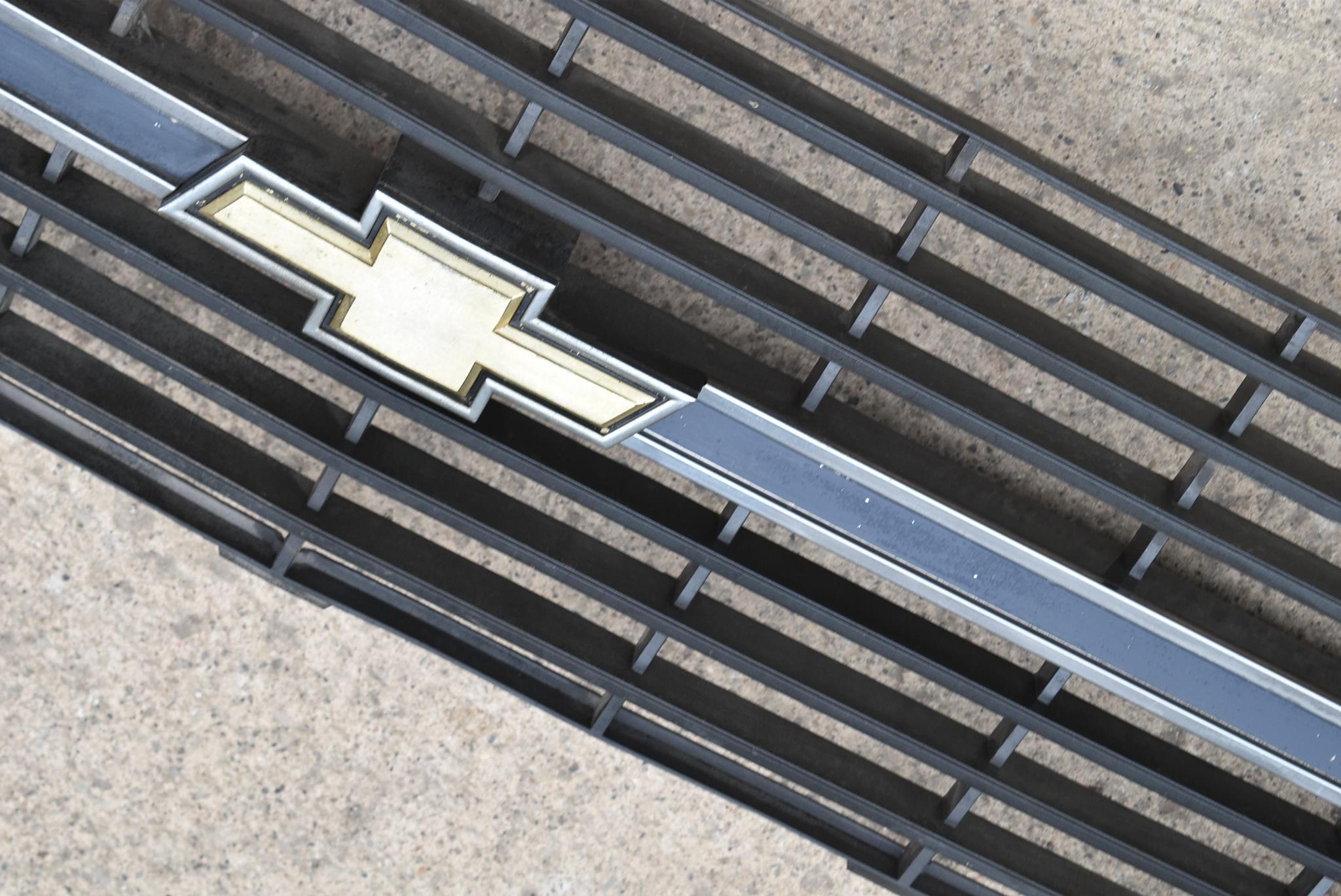 1983 1984 Chevy Suburban Blazer C10 Truck Squarebody Square Grille Gri ...