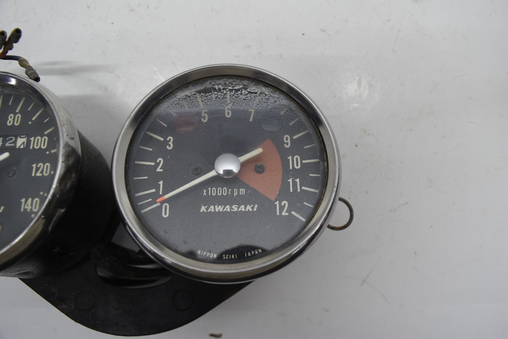 1972 KAWASAKI H1 GAUGE CLUSTER TACHOMETER SPEEDOMETER BRACKET MOUNT SP ...