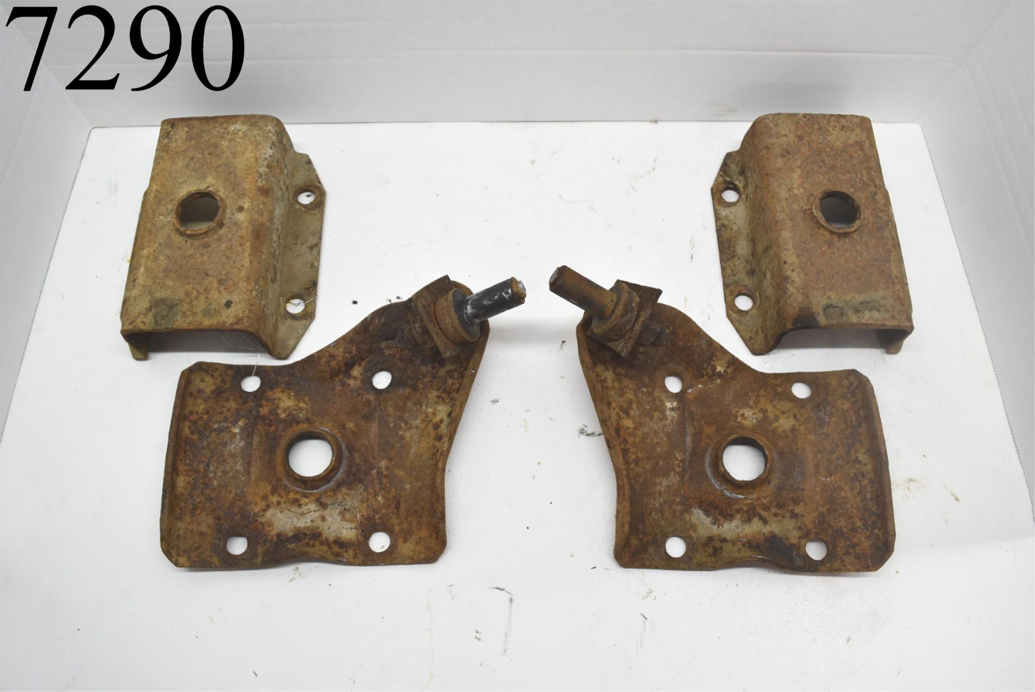 1968 1969 Ford Ranchero Rear Leaf Spring Plates Brackets 68 69– FatMan ...