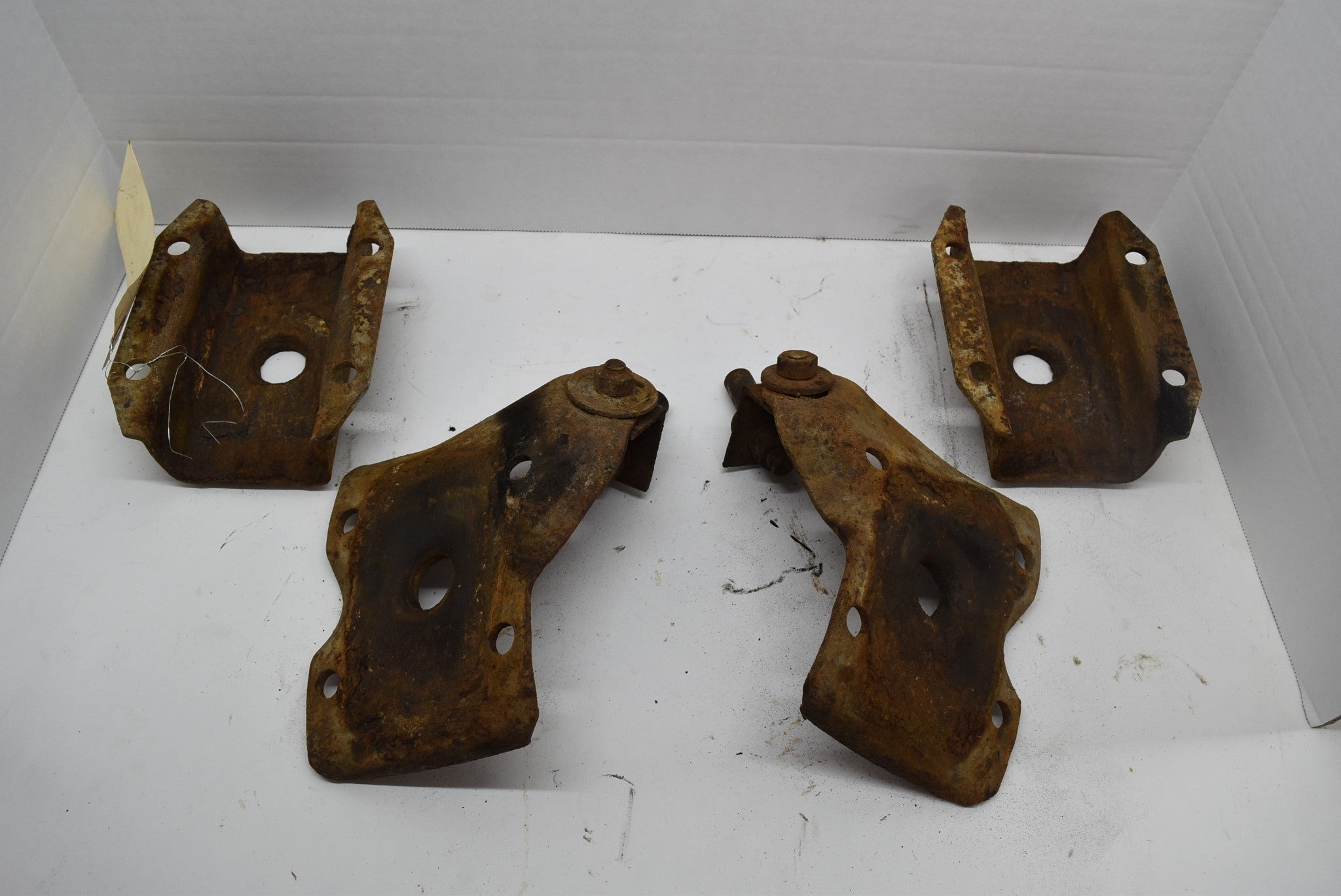 1968 1969 Ford Ranchero Rear Leaf Spring Plates Brackets 68 69– FatMan ...