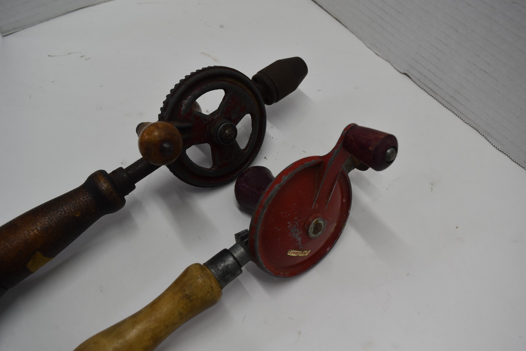 TWO VINTAGE EGG BEATER STYLE MANUAL HAND DRILLS DRILL BITS– FatMan's ...