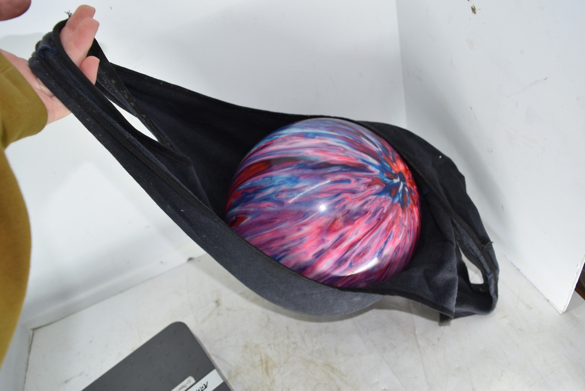 Ebonite Zoom Glow 10lb Bowling Ball Pre-Drilled With Bag Red White Blu ...