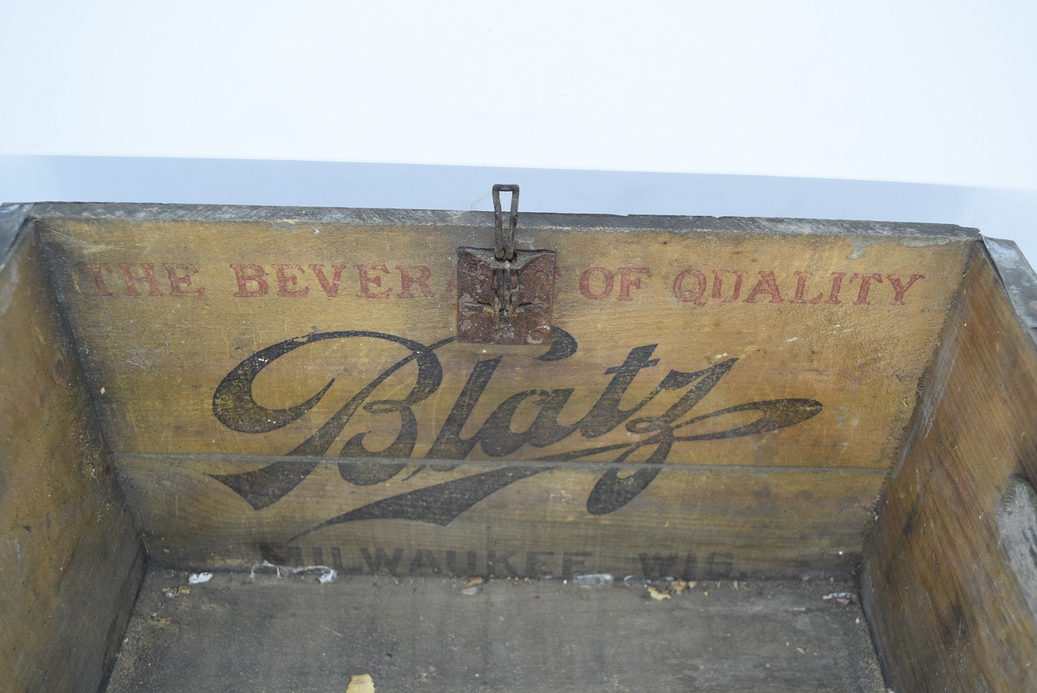 1920's Blatz Brewing Co Wooden Crate with Hinged Lid and Clasp– FatMan ...