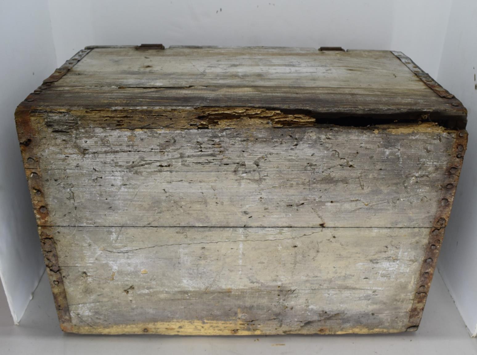 1920's Blatz Brewing Co Wooden Crate with Hinged Lid and Clasp– FatMan ...