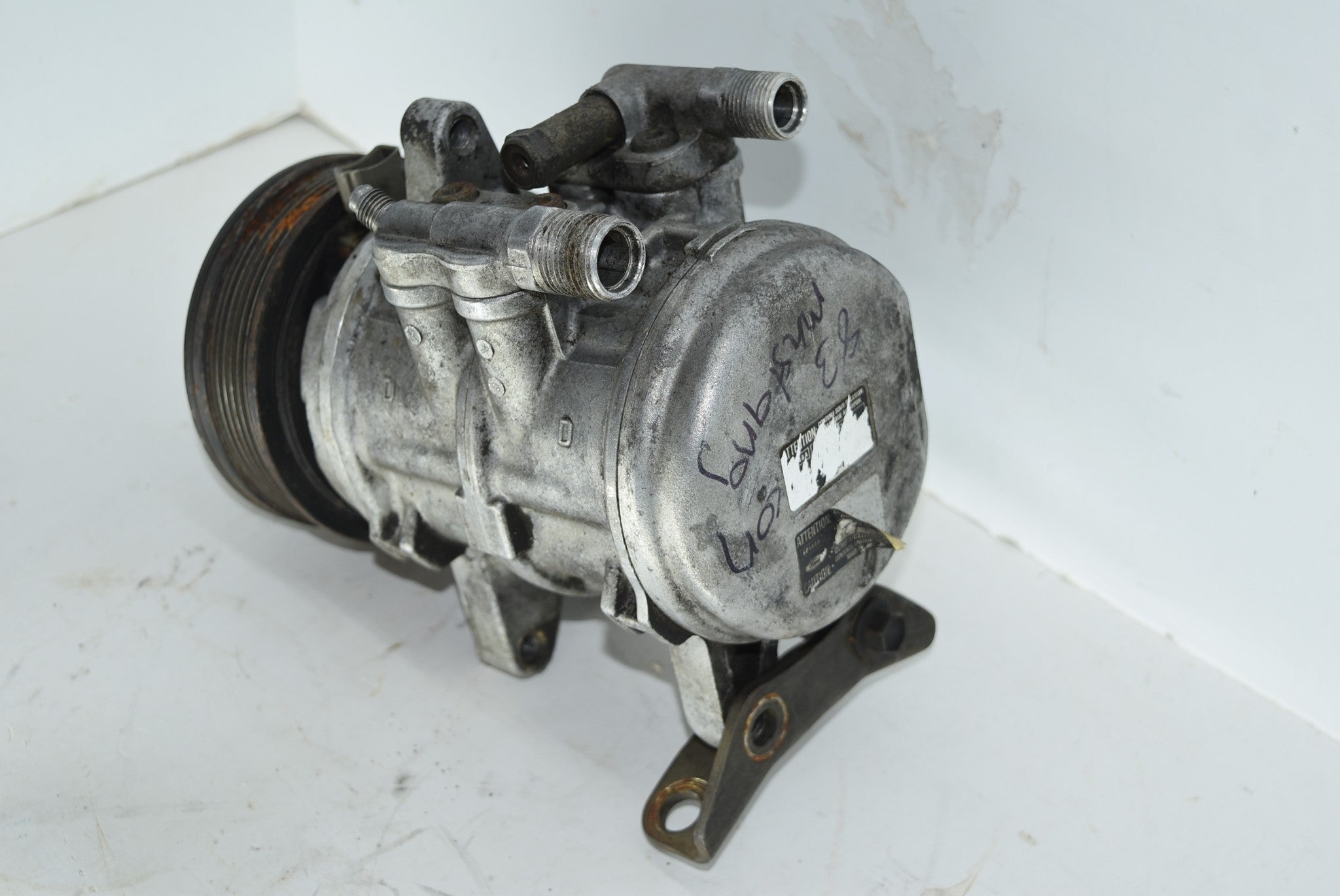 Original 1983-1986 Ford Mustang AC Compressor OEM V6 V8 83 84 85 86 Fo ...