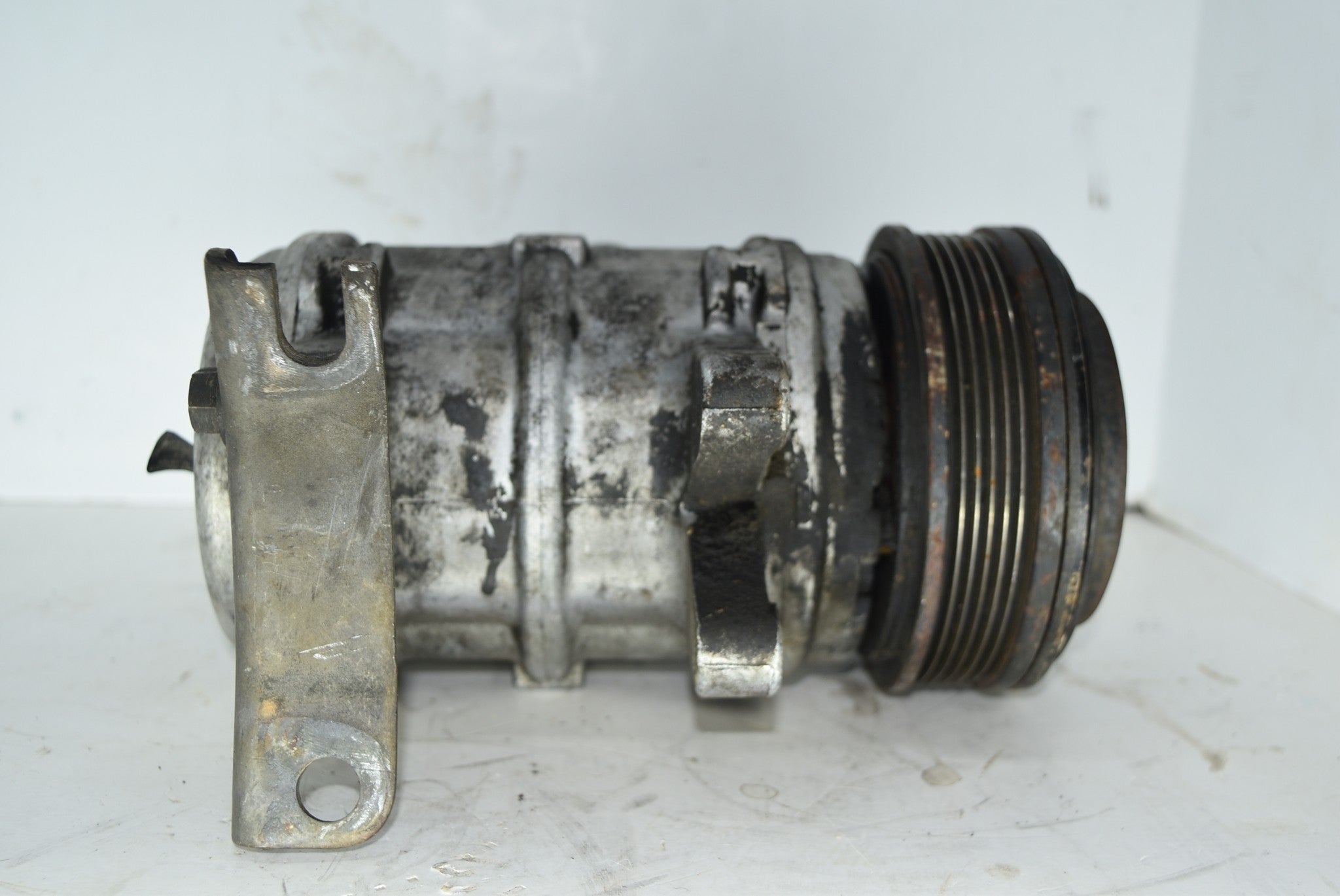 Original 1983-1986 Ford Mustang AC Compressor OEM V6 V8 83 84 85 86 Fo ...